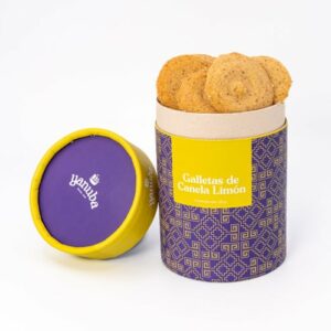 Ponqué Tradicional Negro sin Decorar | Yanuba