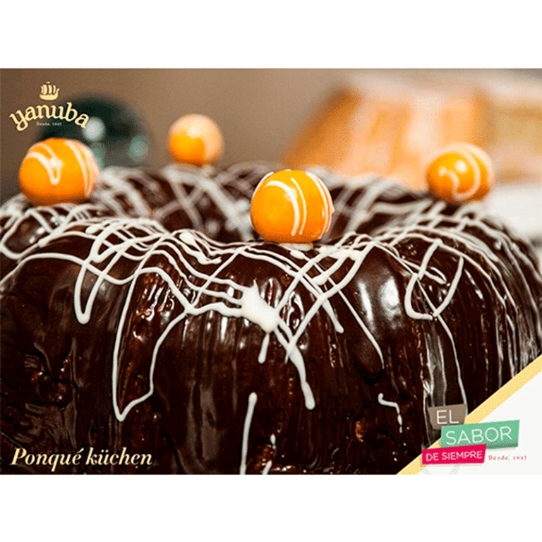 Ponqué Tradicional Negro sin Decorar | Yanuba