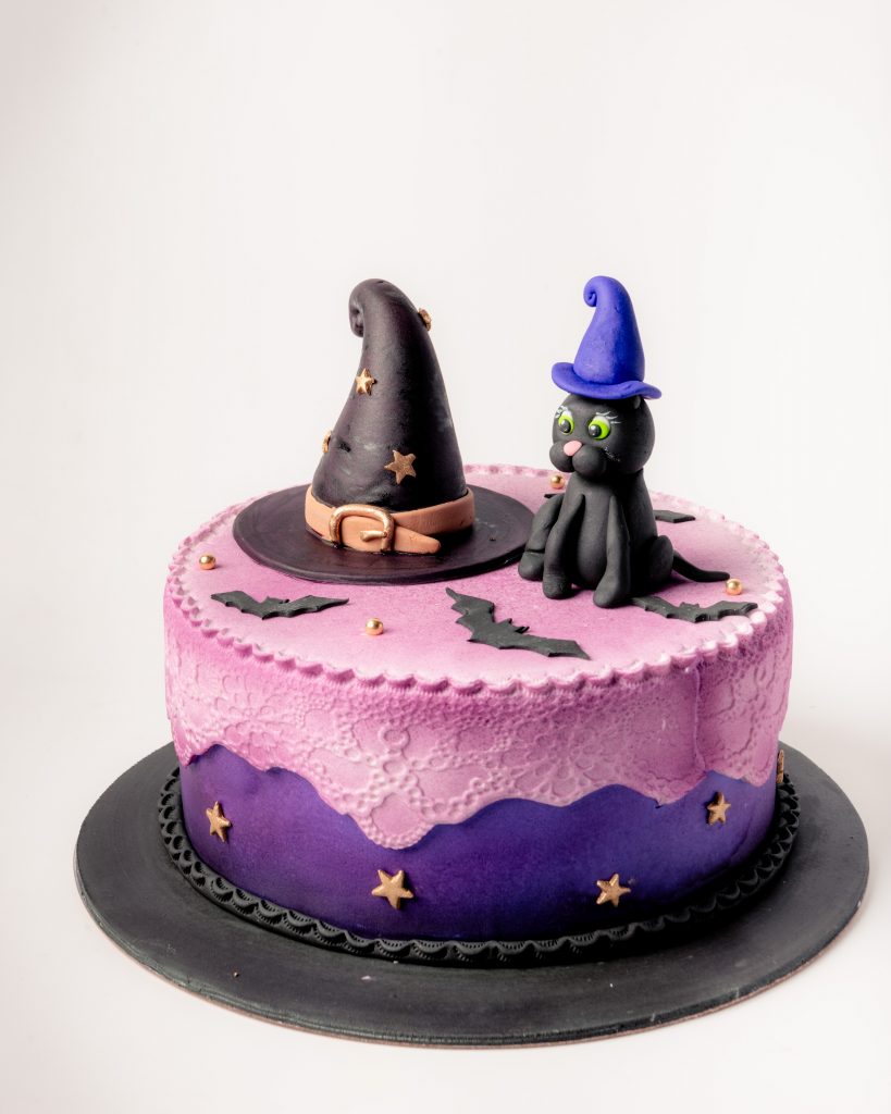 Ponque marmolizado- relleno con glaseado de chocolate blanco ...